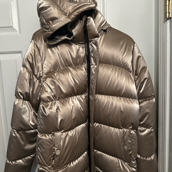Aritzia | Jackets & Coats | Aritzia Metallic Puffer Jacket | Poshmark